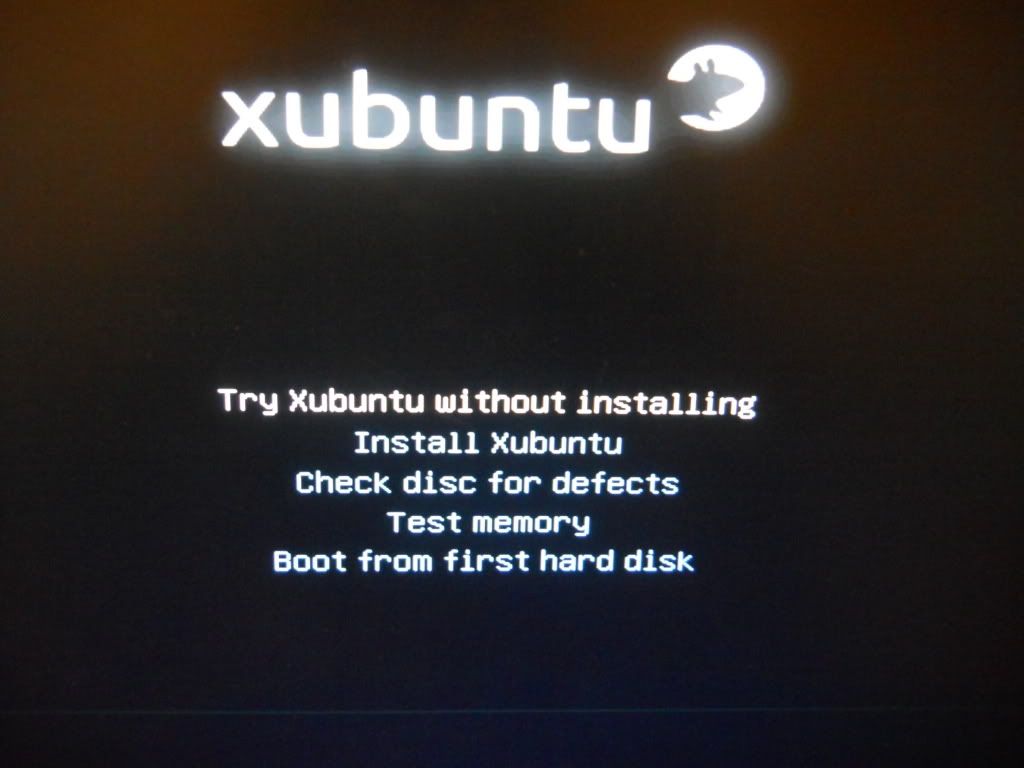 Problemas de instalacion: unable to find a mediun containing a live file system