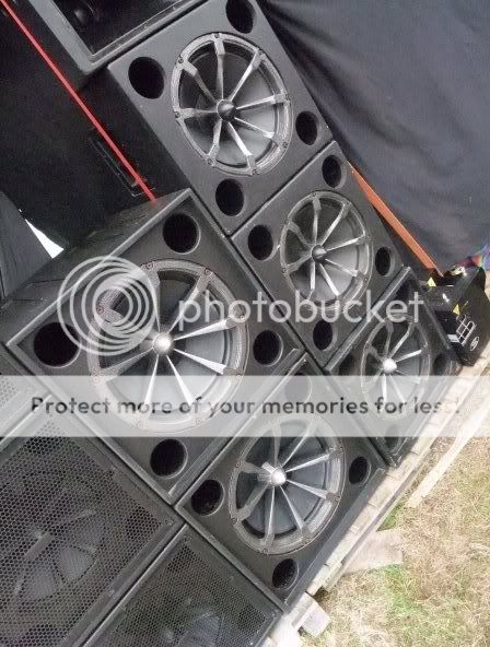 VOLT RV4504 18" - Speakerplans.com Forums - Page 3