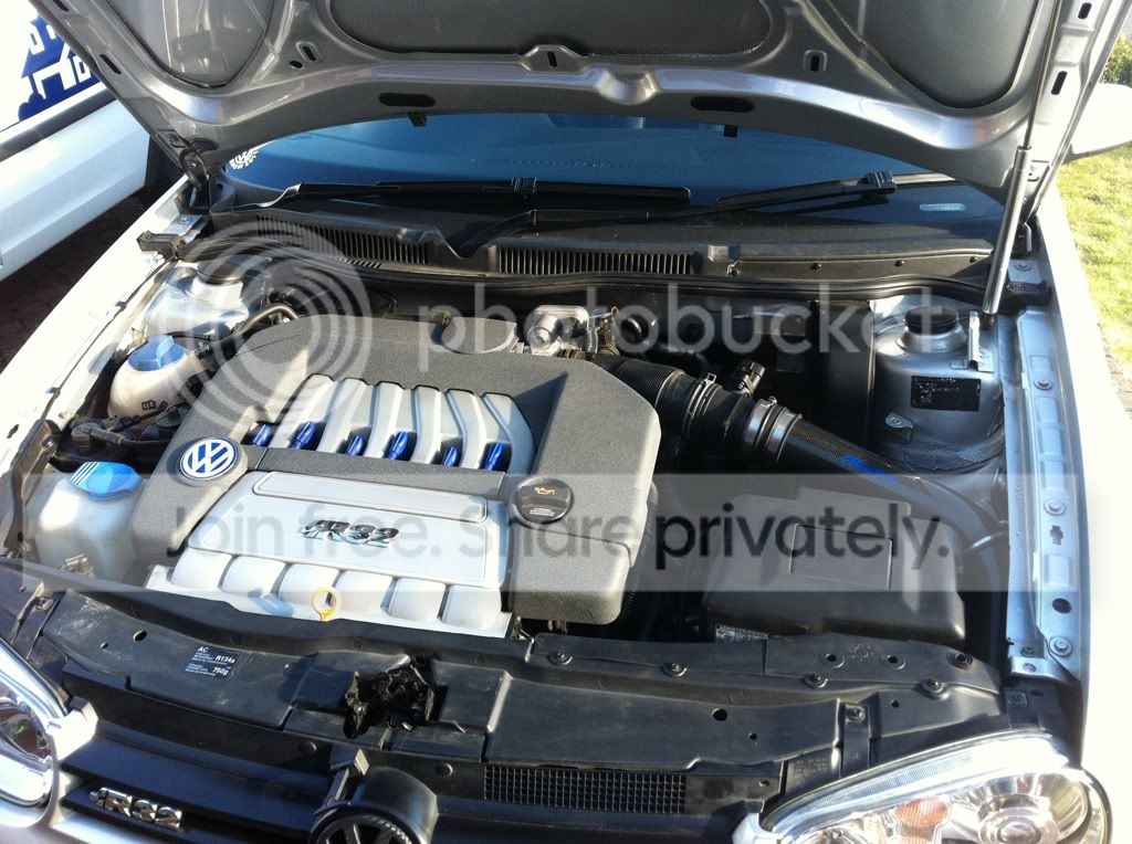 Show us your engine bay | VW Golf R32 Forum