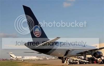 Obama’s 757 is Back in Service (Repainted with American flag removed)